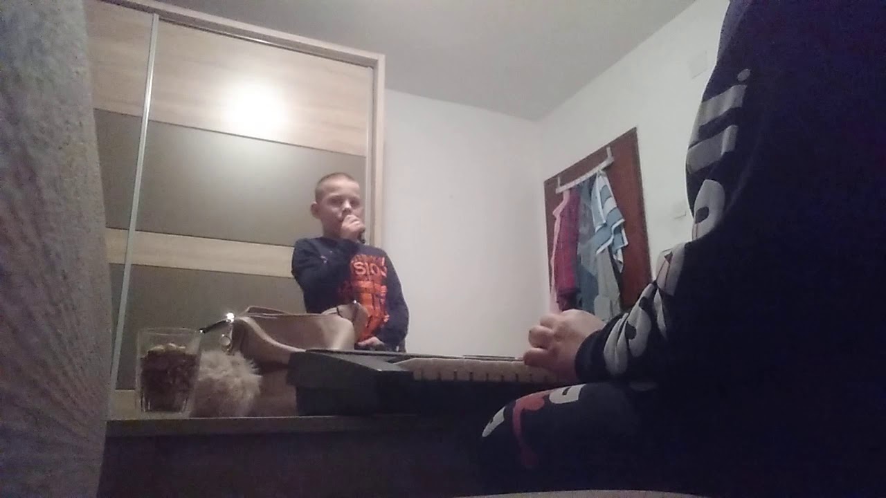 Parodia na klavinetu dunje ranke - YouTube