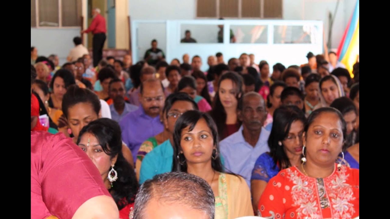 UniFiji April Graduation 2015 - YouTube