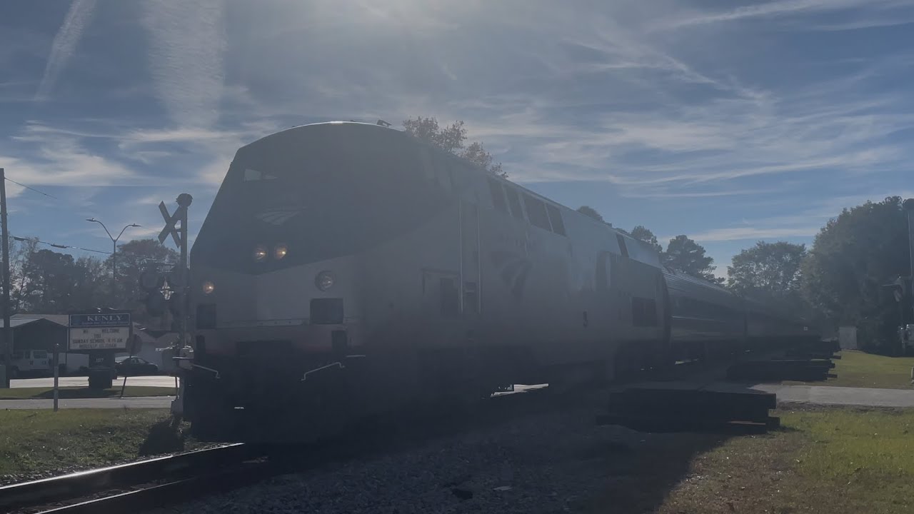 AMTRAK Palmetto Train flies at Kenly, NC! - YouTube