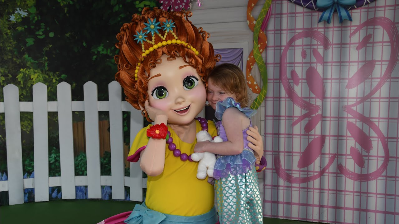 Disney Junior Fancy Nancy Meet and Greet! - YouTube