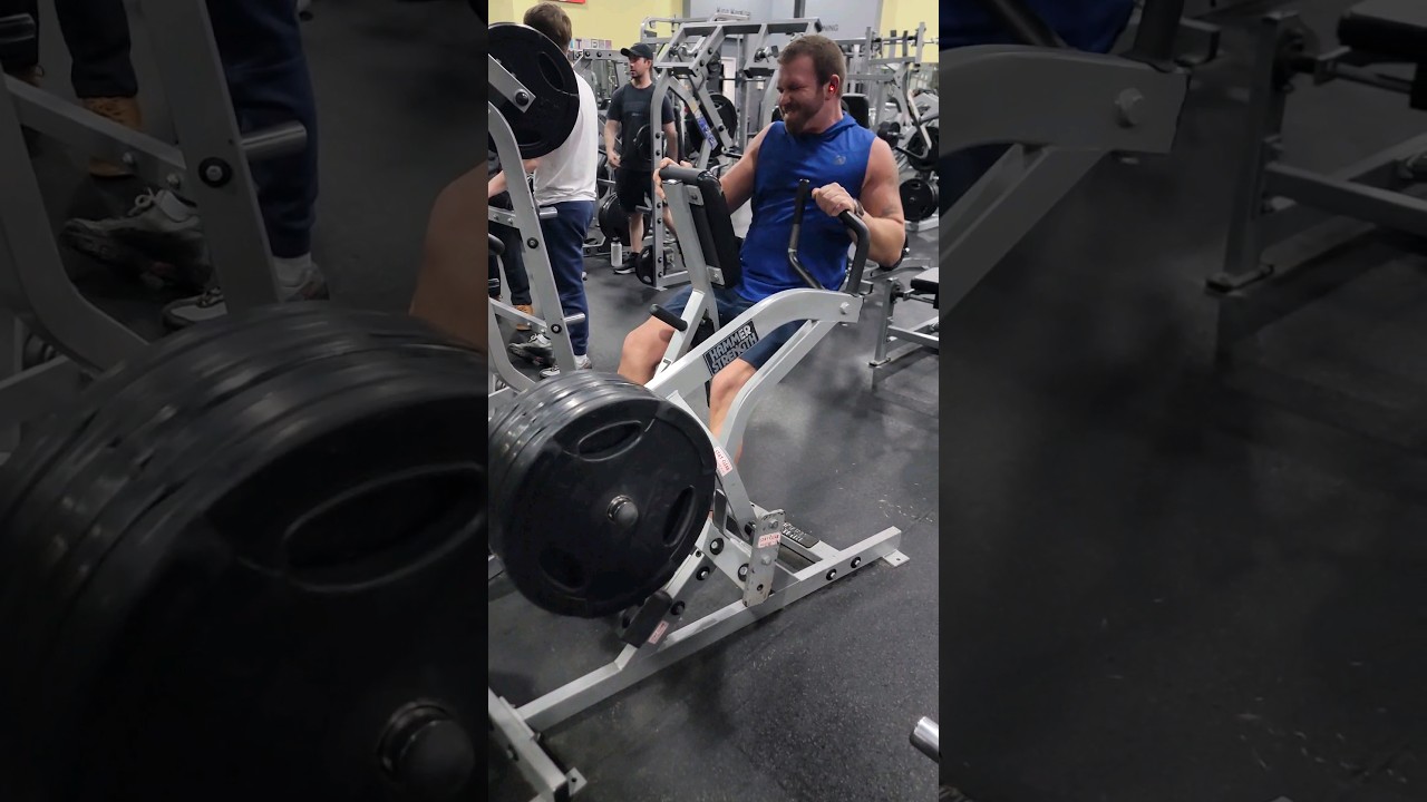 225 POUND ROWS ON EACH ARM 🤯🤯🤯 - YouTube