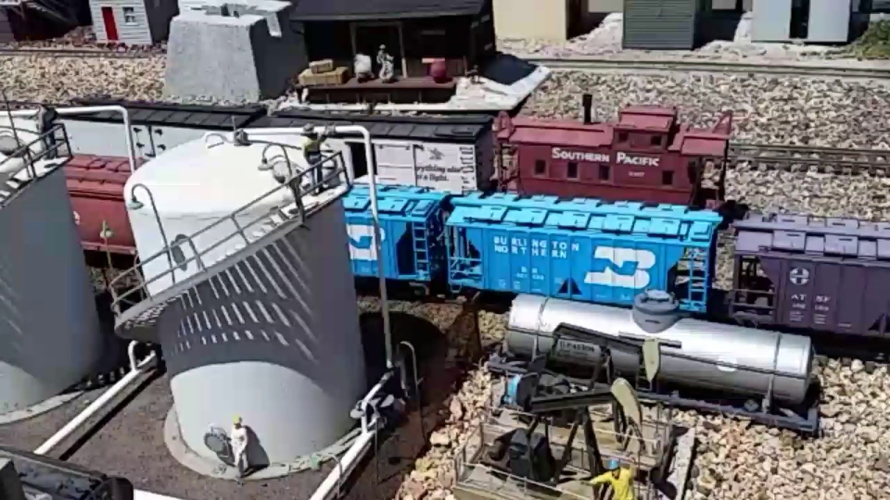 Toy trains heaven in Riverside - YouTube