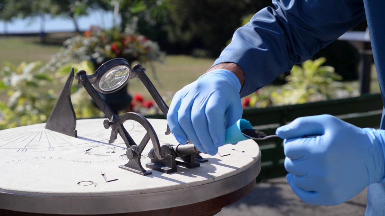 Automatic noon gun - YouTube