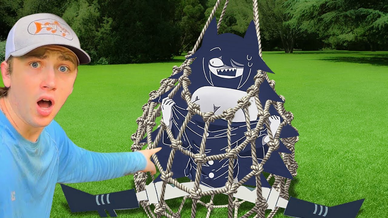 I TRAPPED MISS CIRCLE in Real Life !!! - YouTube