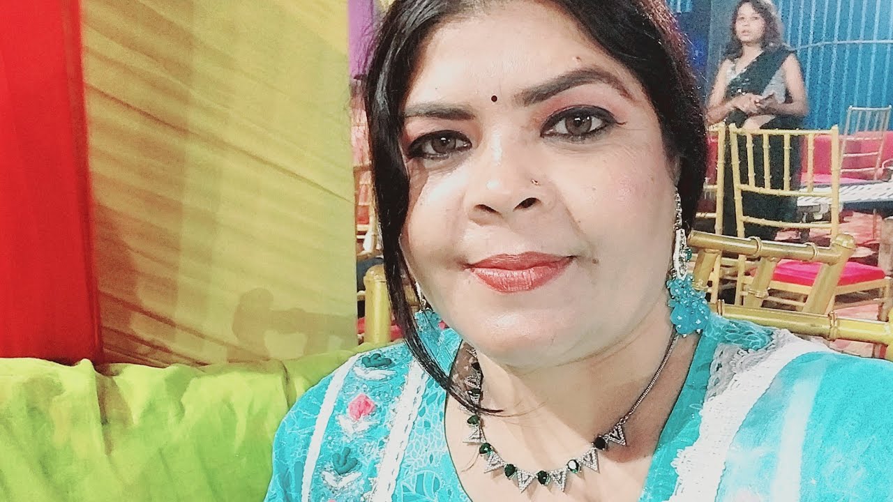 Rekha Singh Official is live हैलो दोस्तों plz सपोर्ट kro 😊 🙏 - YouTube