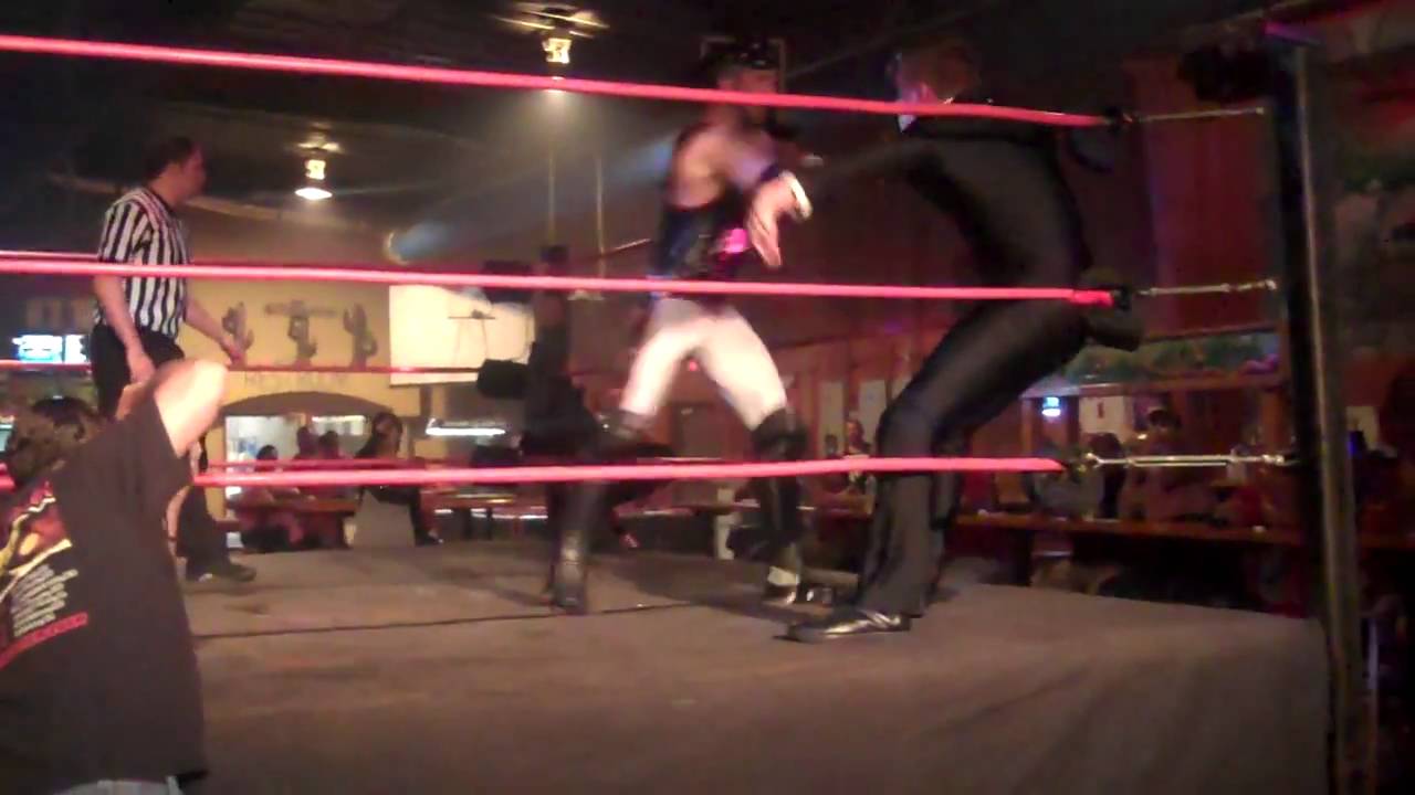 X-pac and Steve Chamberland vs. Henry Maxwell and Kendrick - YouTube