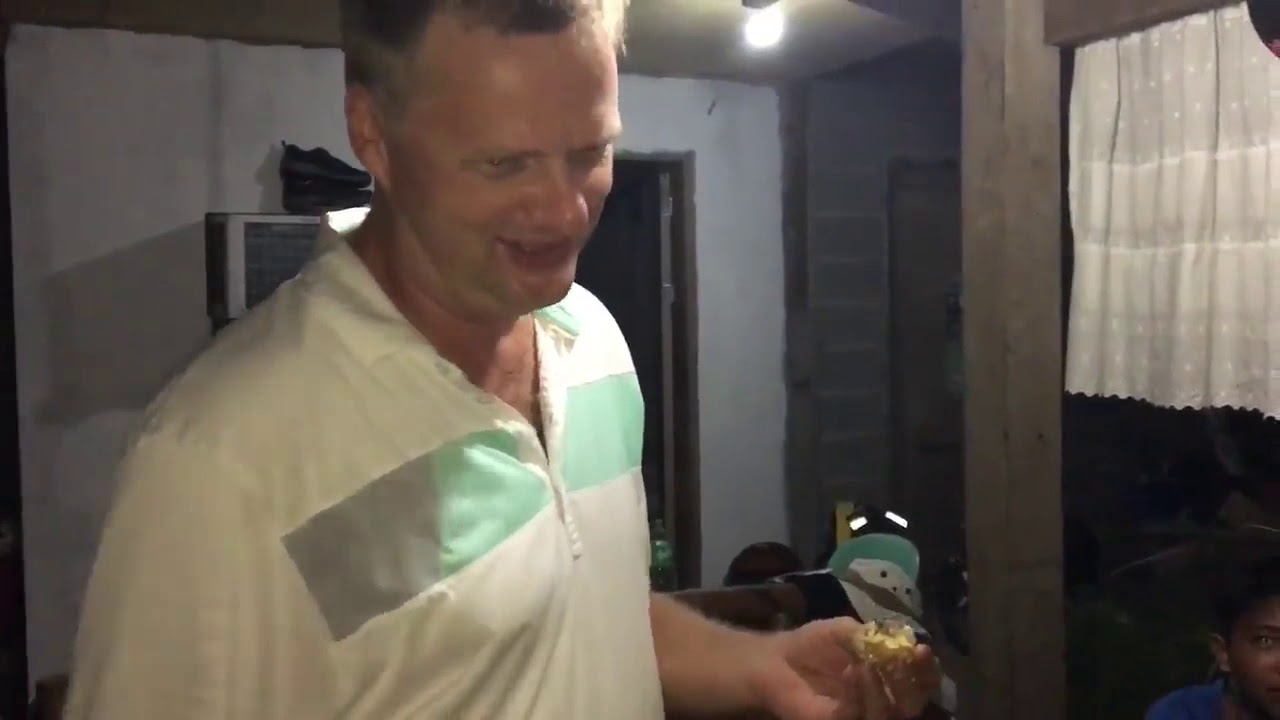 BALUT CHALLENGE! EATING FERTITILIZED DUCK EGG - YouTube