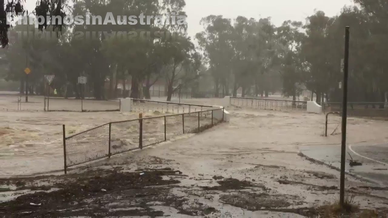 Canberra hit by heavy rains, triggers flash flooding - YouTube