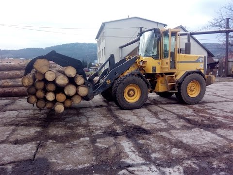 Volvo L50B Wheel loader moving logs at the mill - YouTube