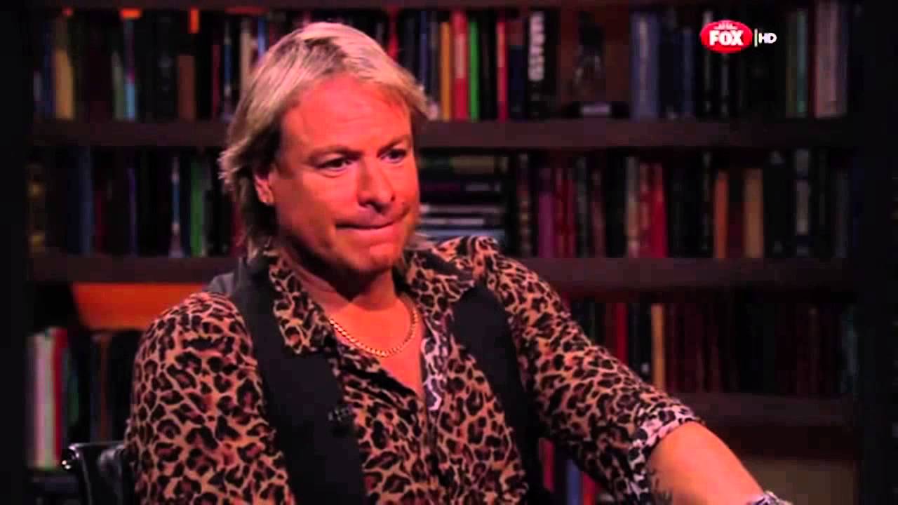 Warwick Capper Showtime - YouTube