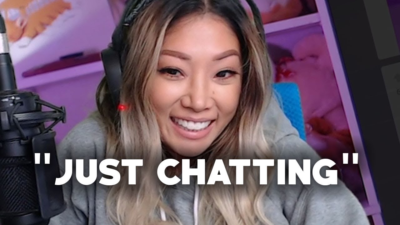 Livestreamfails: girl streamer gets called out - YouTube