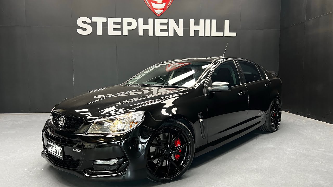 Holden Commodore VF2 SS-V Redline Walkinshaw - YouTube