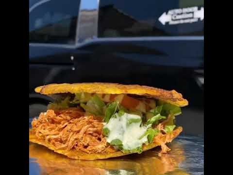 Patacones burger - YouTube