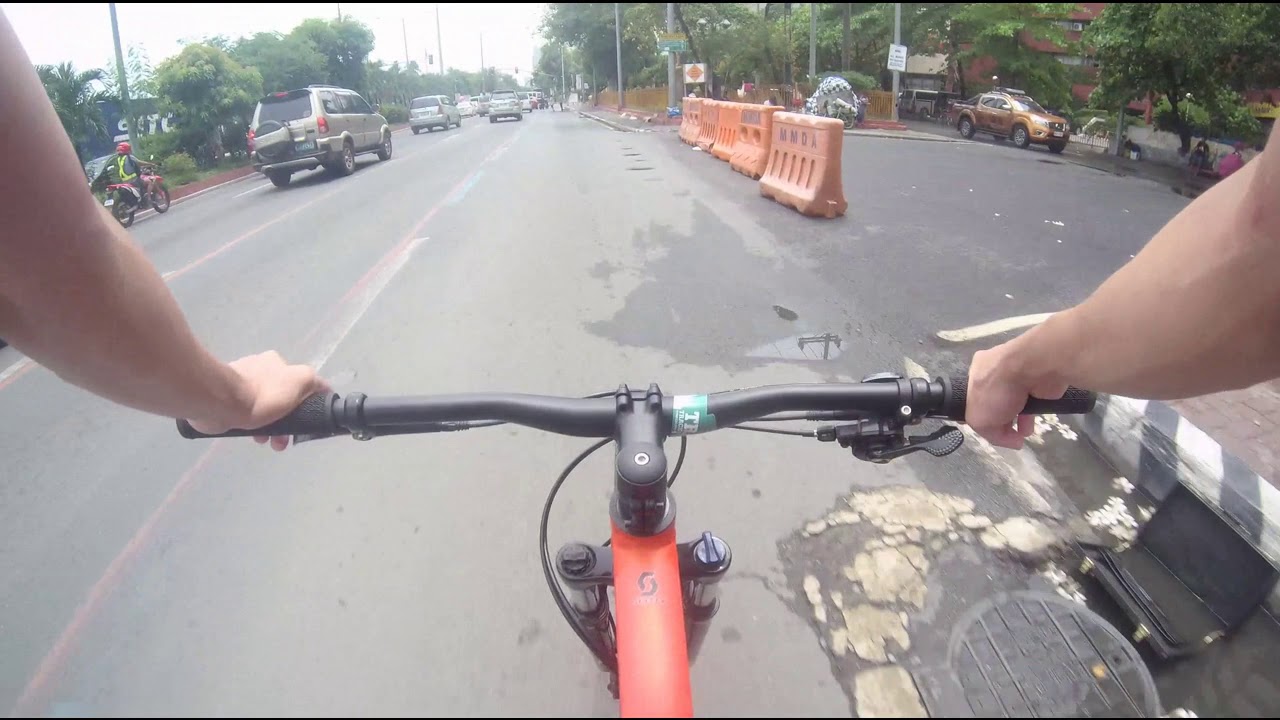 BGC to Manila bicycle ride - YouTube