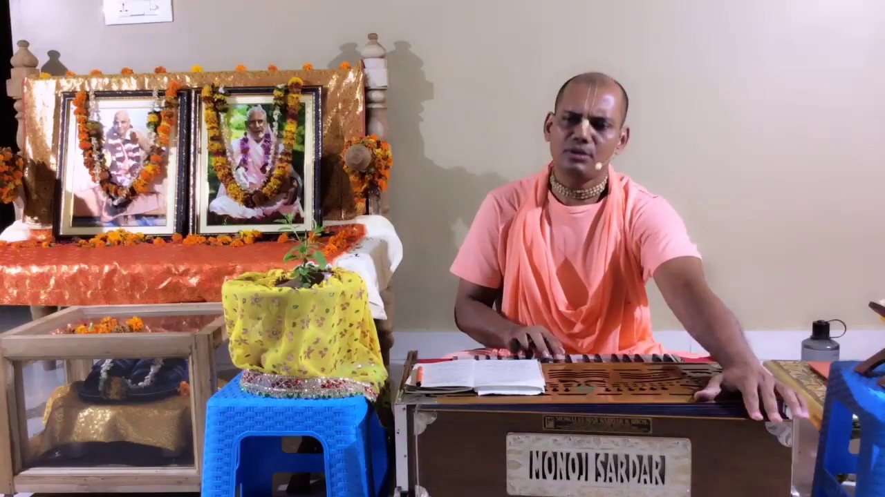 Sri Sad Goswami Astakam-Kirtan on the day of Sri Guru Purnima-09-07 ...