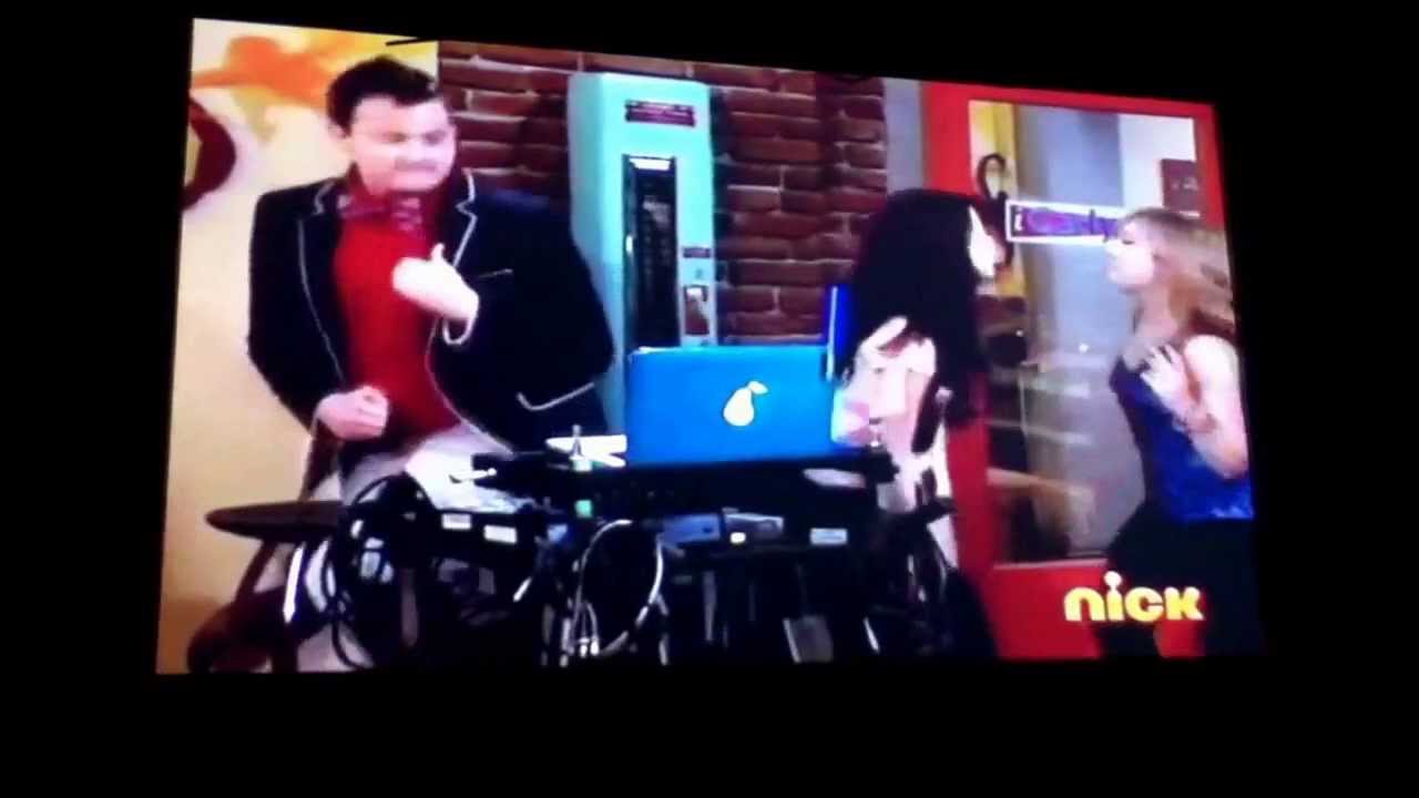 ONE DIRECTION en iCarly - YouTube