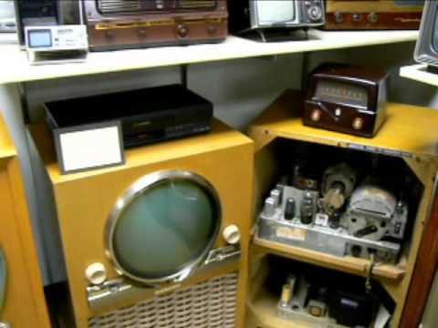 Vangelis - Intergalactic Radio Station - YouTube