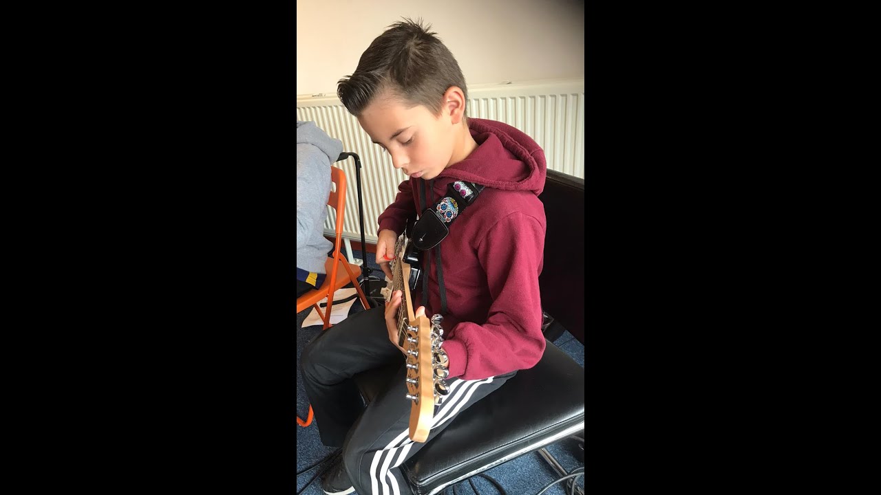 Carlos song Demo - YouTube