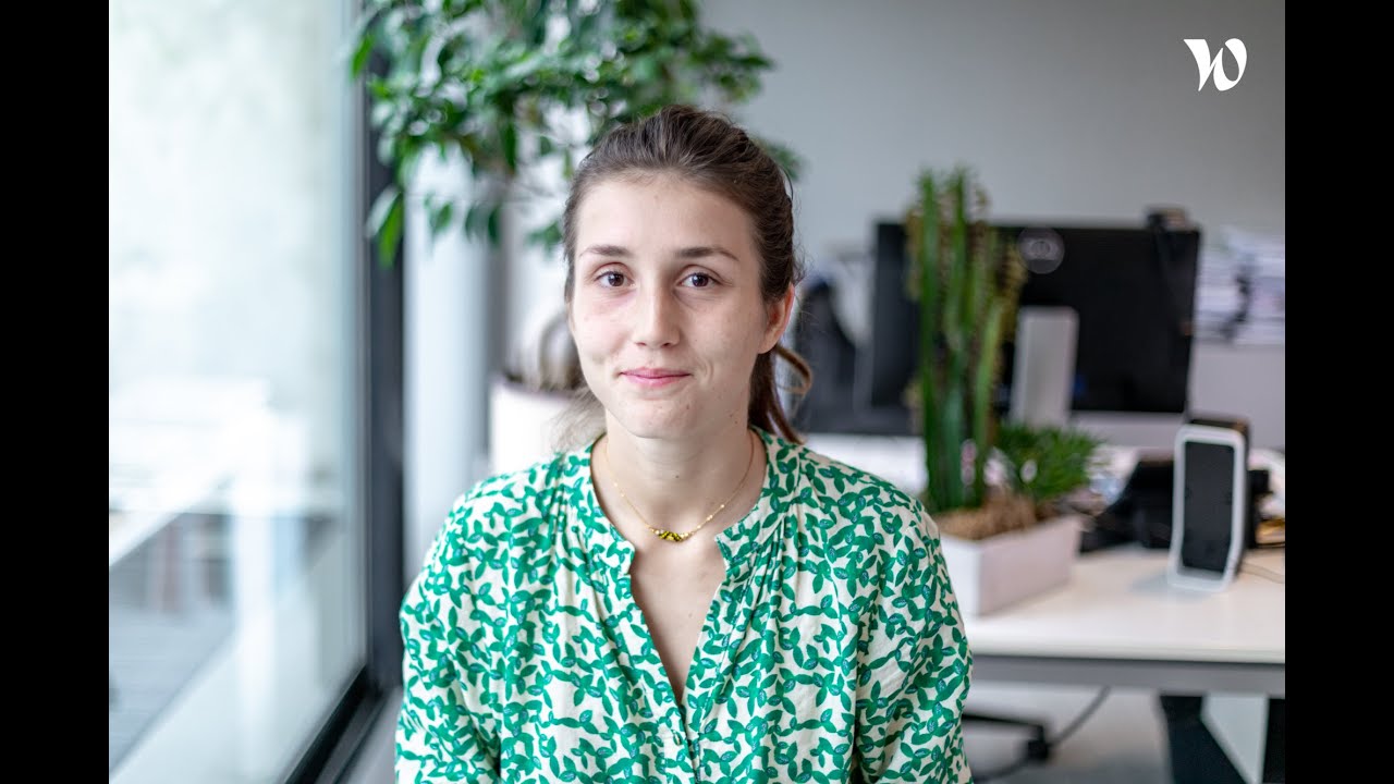 Découvrez Stoik avec Agathe, Operations Manager - YouTube