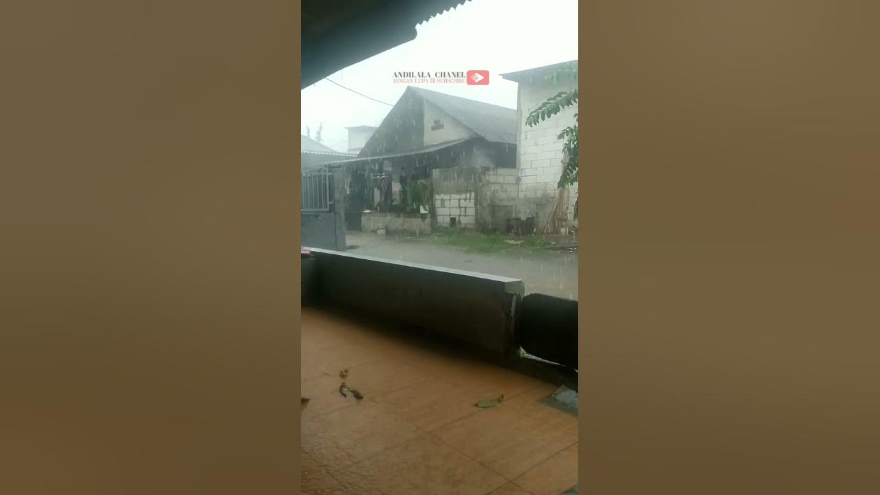 NGERI BANGET LIHAT HUJAN ANGIN - YouTube