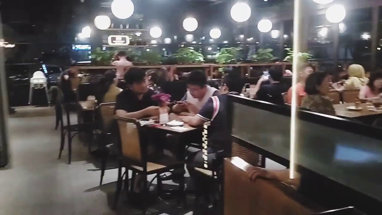 Bowery Restaurant - Restoran Paling Hits di Semarang - YouTube