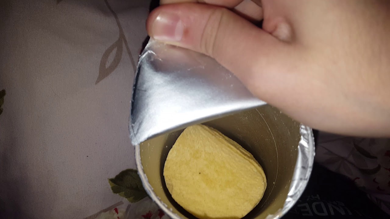 Pringles can too empty - YouTube