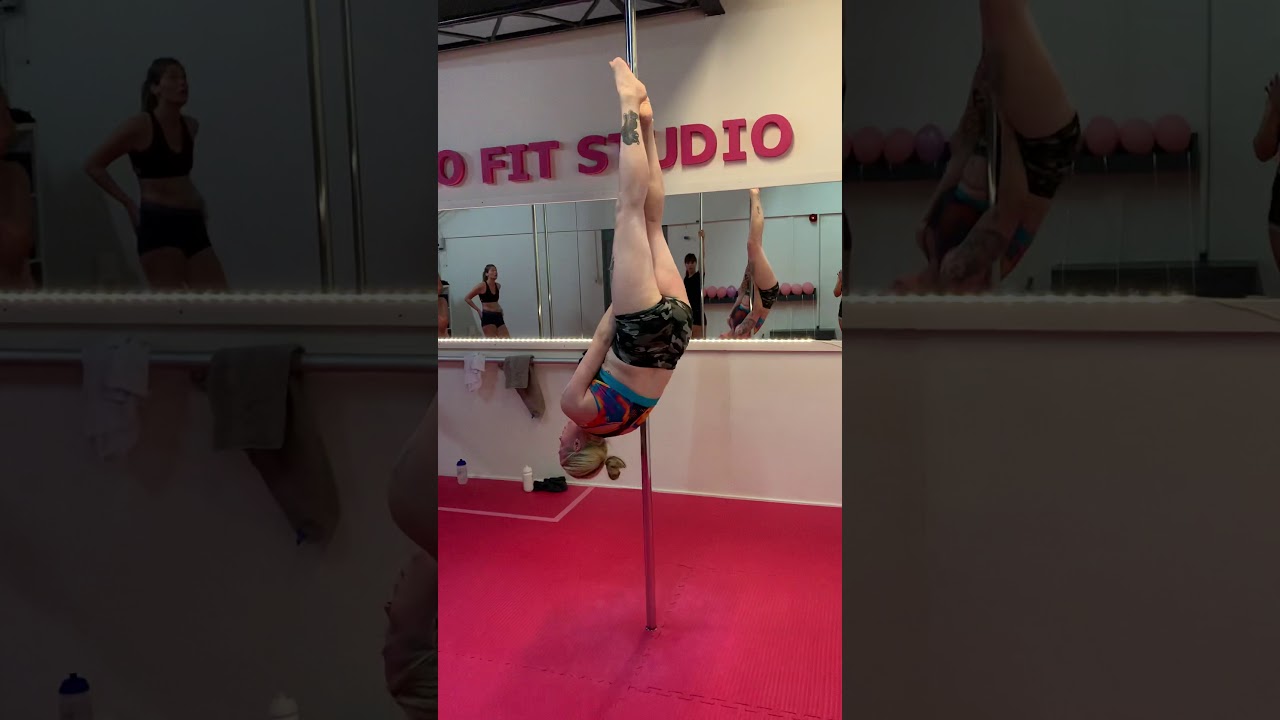 Poledance: Batman - YouTube