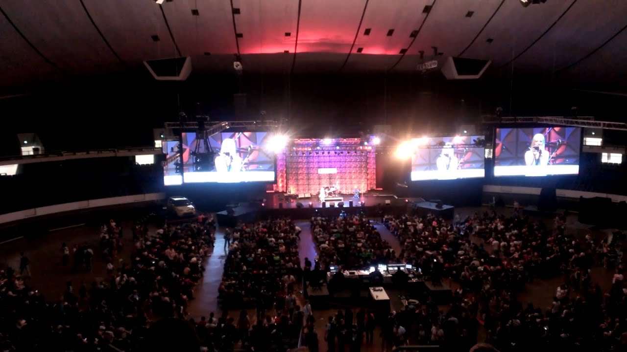 VidCon Main Stage - Madilyn Bailey - YouTube