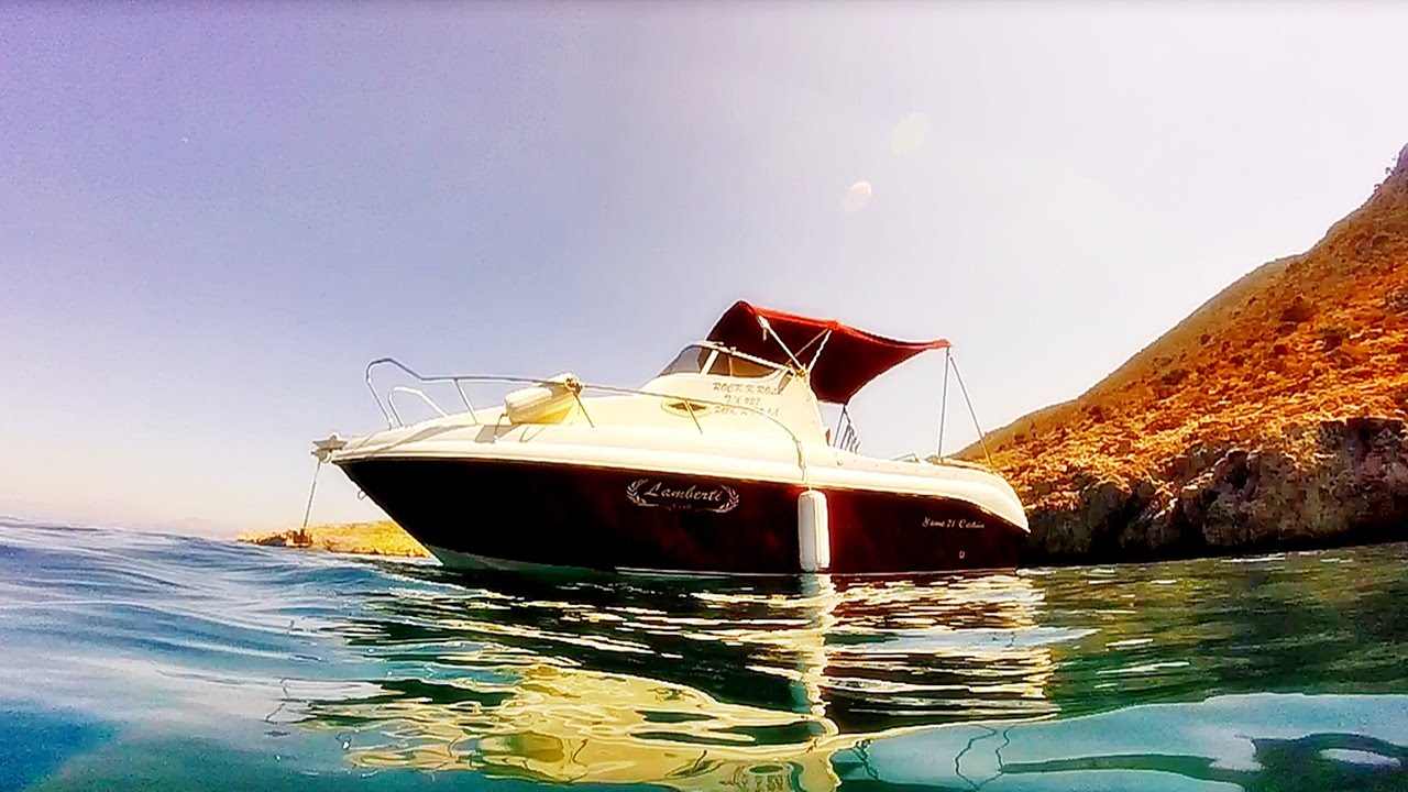 9 friends, 2 Boats, Sun shining - Time to have some fun on the sea ...
