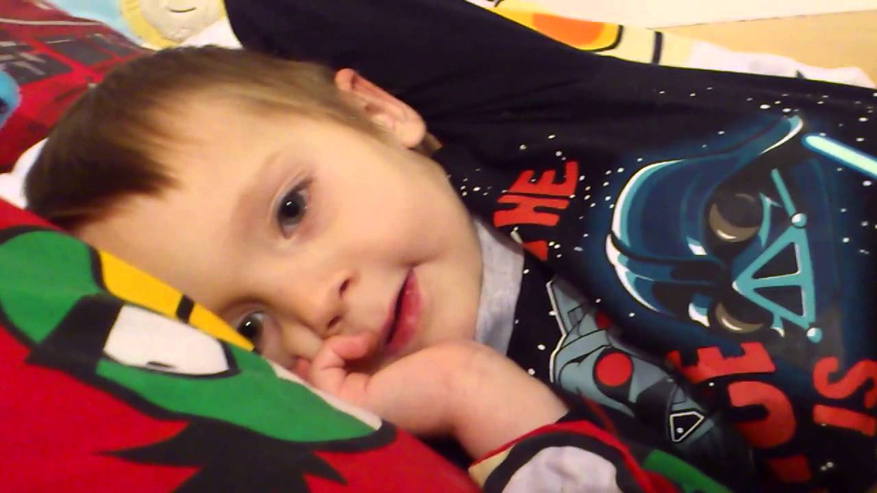 Bedtime for Caleb in angry bird bedding - YouTube