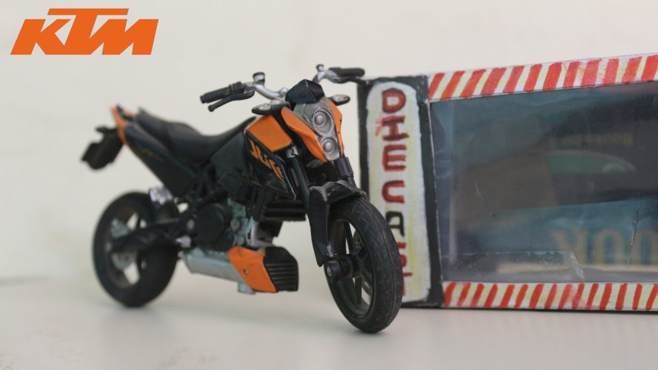 Unboxing DUKE 690 MINI DIECAST BIKE || Dicastmodels - YouTube