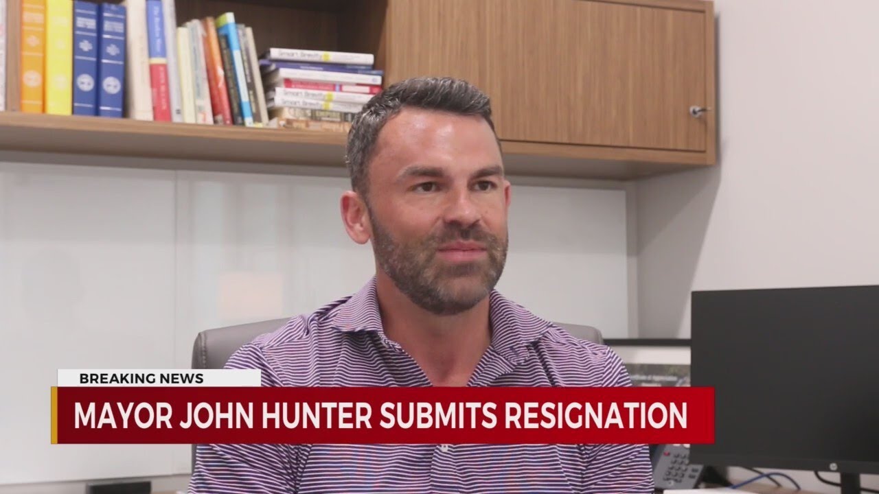 Johnson City Mayor John Hunter submits resignation - YouTube