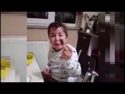 Hediyesini Beğenmeyen Çocuğun Tatlı İsyanı