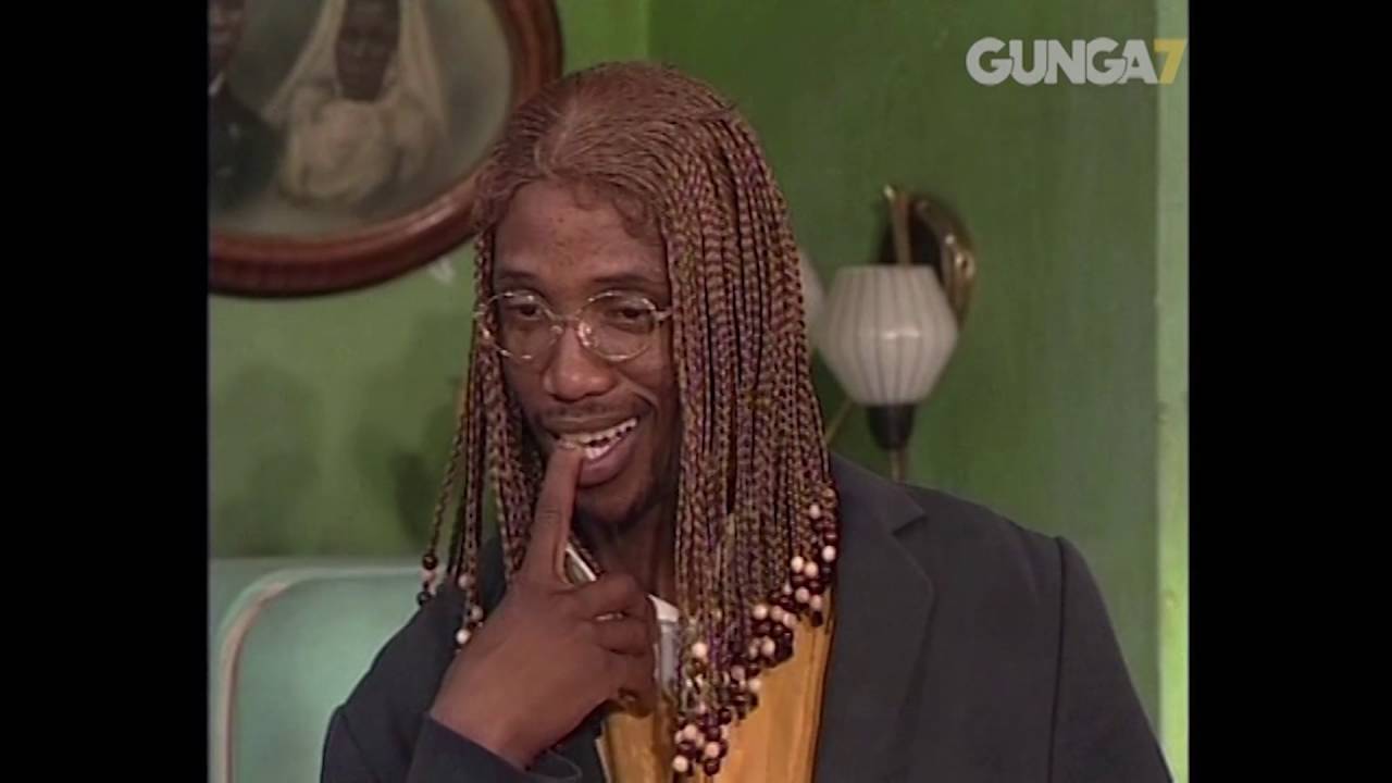 Pure Monate Show S01 SK56 - YouTube
