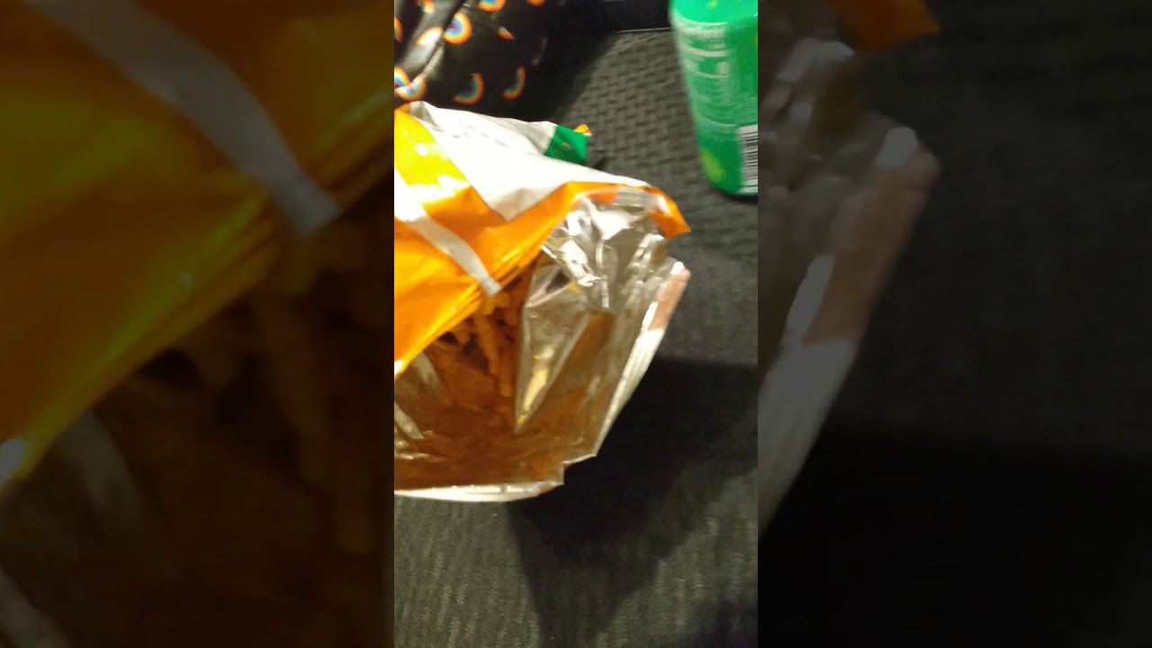 me eating Cheetos for two minutes - YouTube