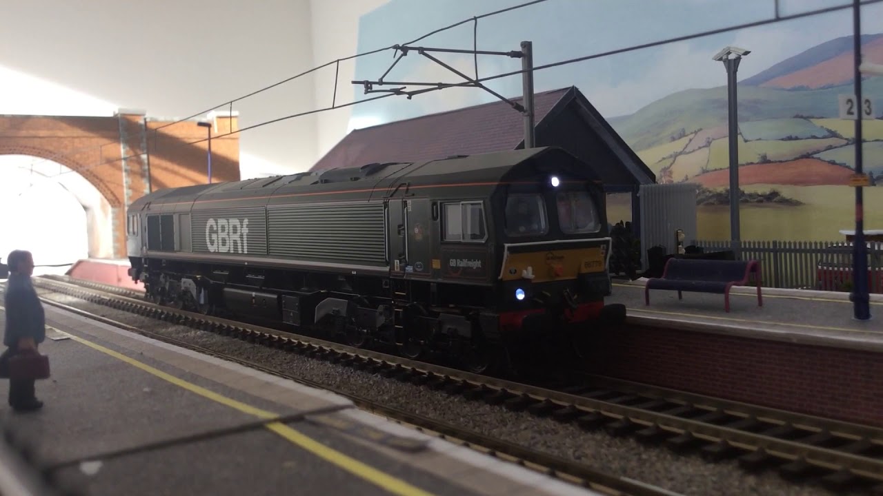 Bachmann Class 66 evening star with sound - YouTube