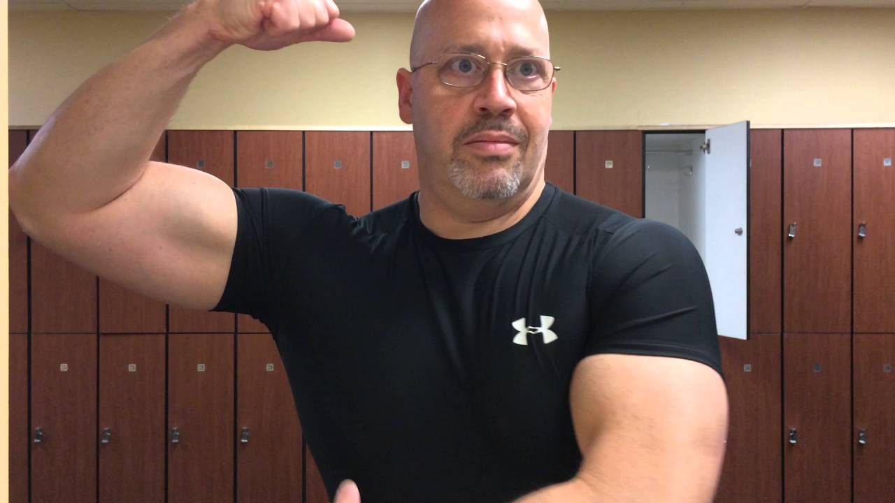 More Locker Room Flexing - YouTube