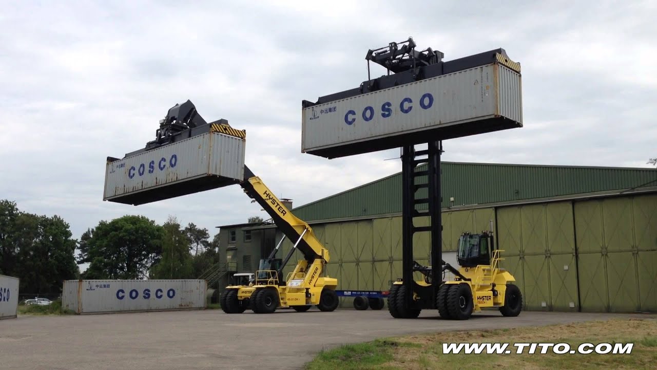tito.com // Hyster front loader vs reach stacker - YouTube