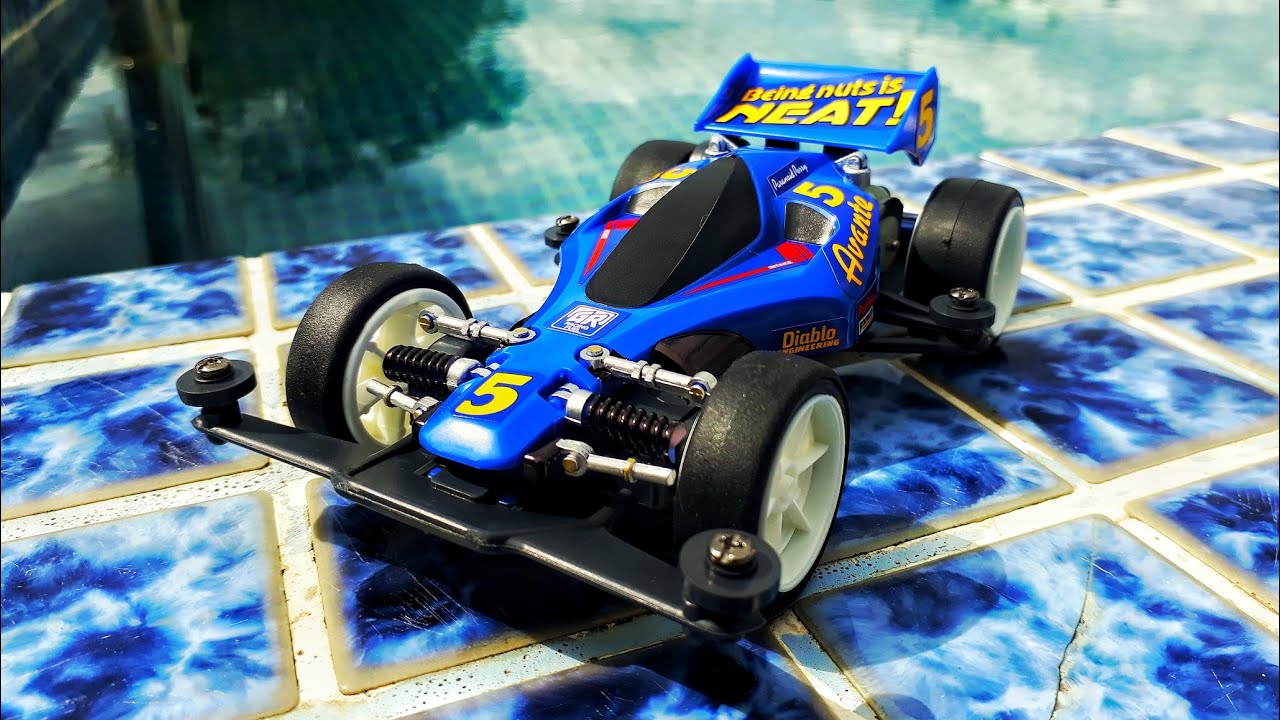 Tamiya Mini 4WD Avante Jr. Type 2 Chassis on Treadmill - YouTube