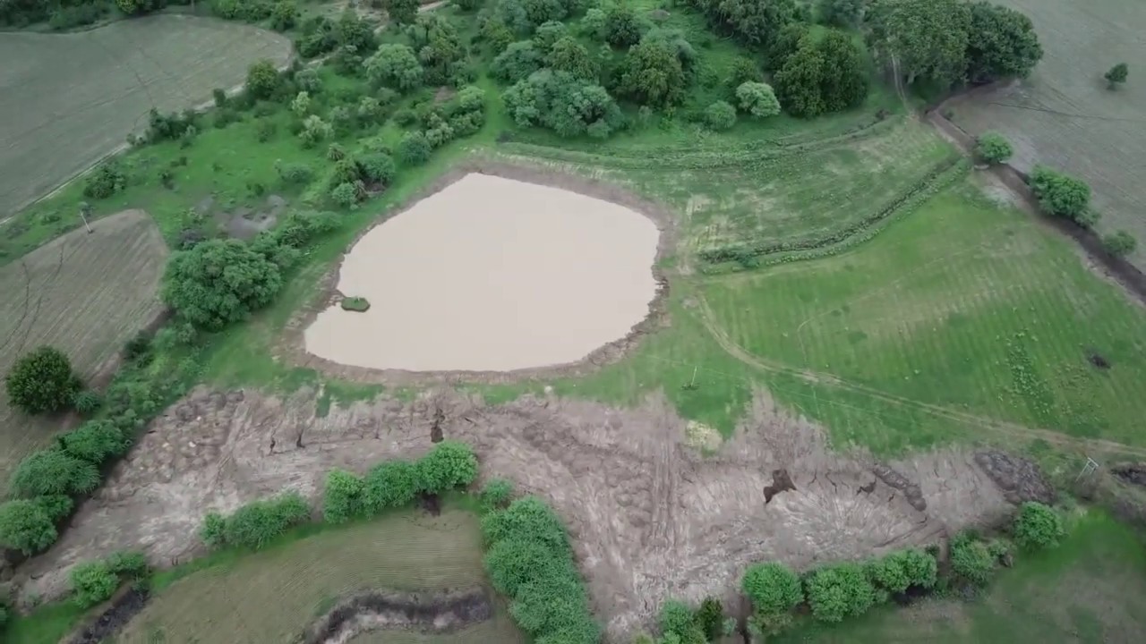 Rainwater Harvesting on Farmland in Kesoor, India - YouTube