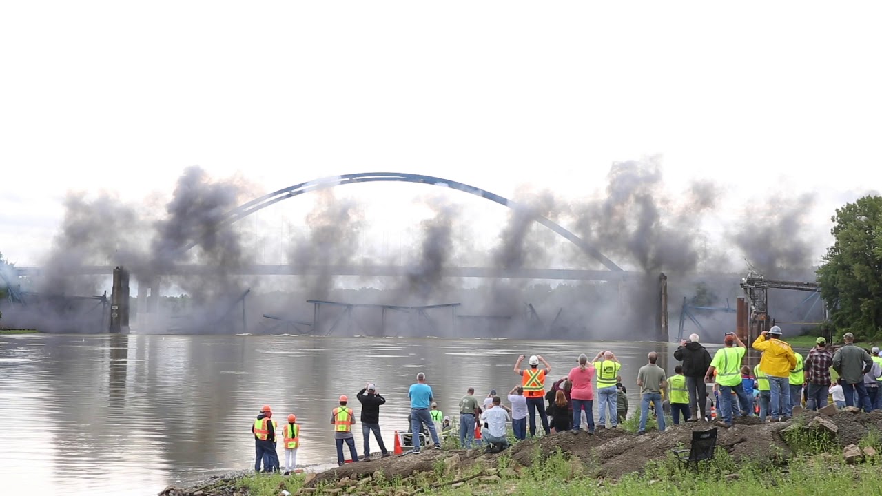 Meredosia bridge demolition - YouTube