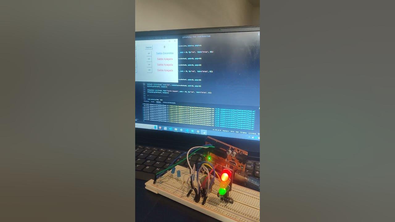 intarfaz python y arduino - YouTube