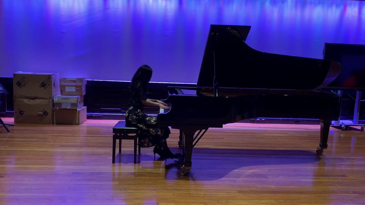 Haydn Sonata in B Minor, Hob.XVI/32, Mvt I played by Jennifer Hou - YouTube