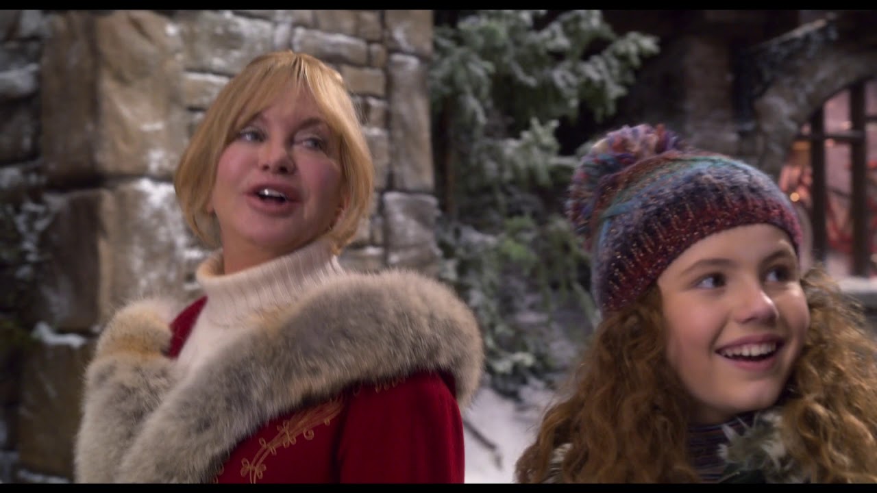 Inside the Movies: “The Christmas Chronicles 2” - YouTube