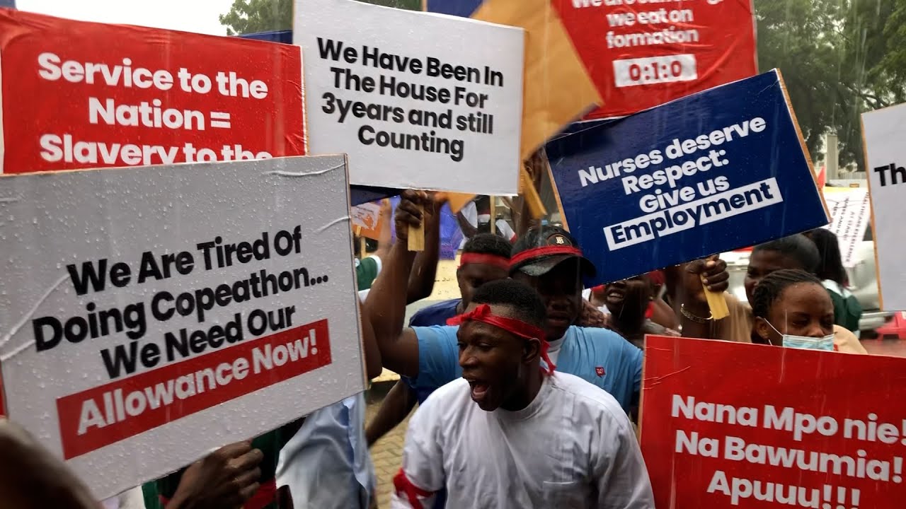 Unemployed graduate nurses and midwives demonstrate to demand immediate ...
