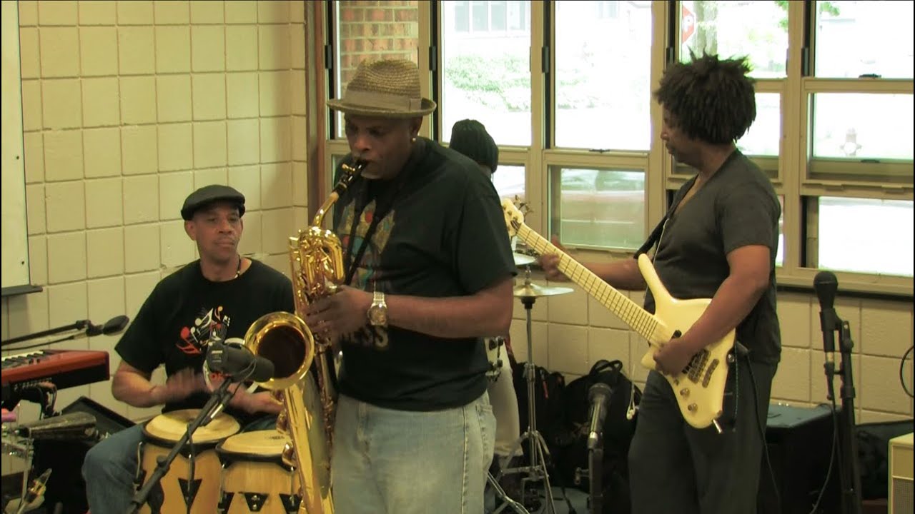 WALTER CHANCELLOR JR. BAND - SO WHAT - YouTube
