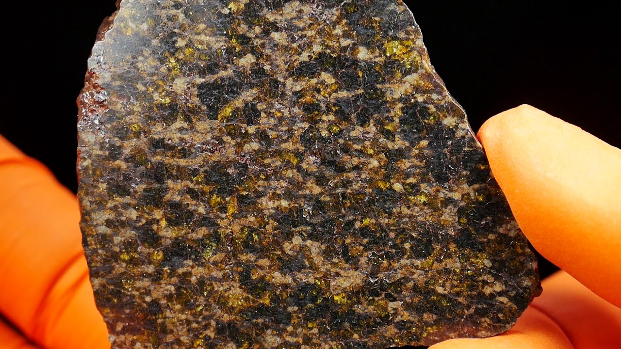 Meteorite NWA 11640 (21.42 gram) Ureilite - YouTube