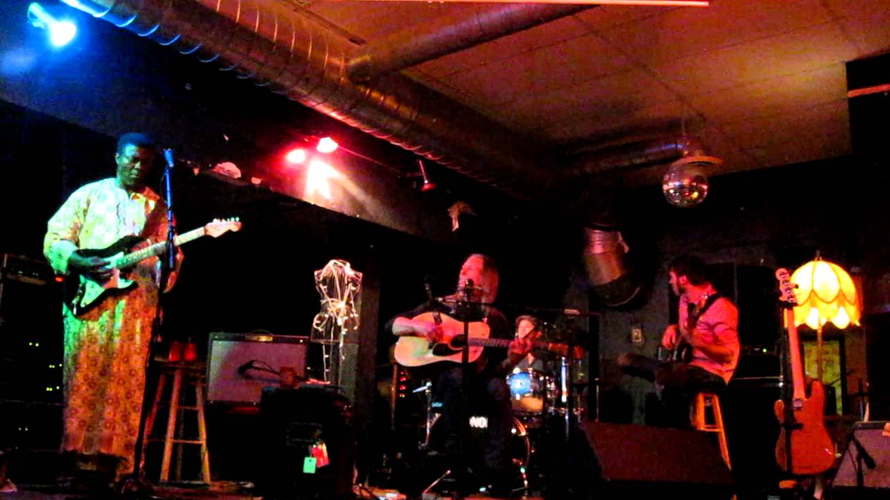 Bill Bourne & The Free Radio Band "Stacker Lee" - YouTube