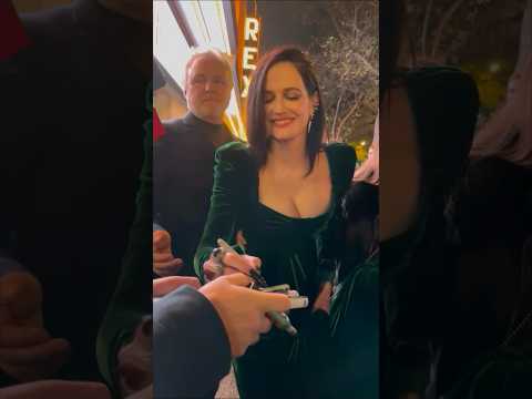 La sublime Eva Green partage un moment avec les fans. #LesTroisMousquetairesMilady