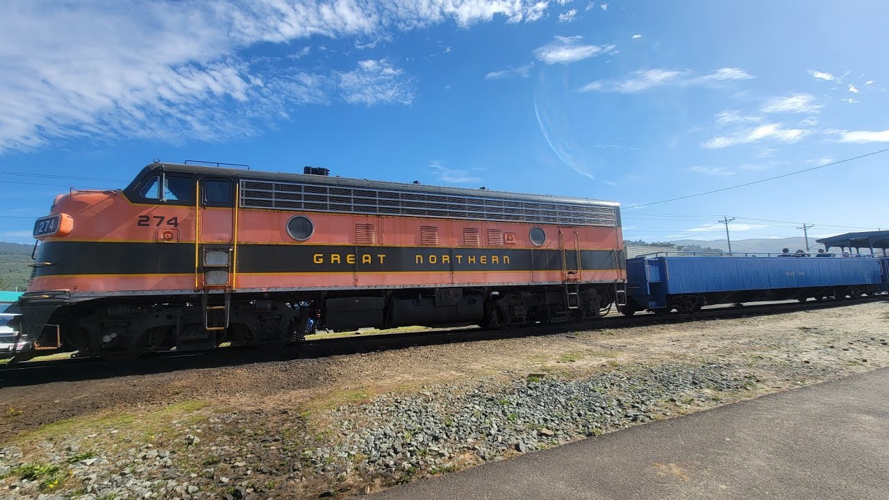 Fall Splendor 2021 with the Oregon Coast Scenic Railroad - YouTube